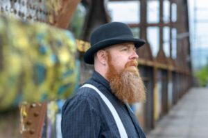 Mens Bowler Hat: From Cultural Icon to Style Staple » Styling Outfits